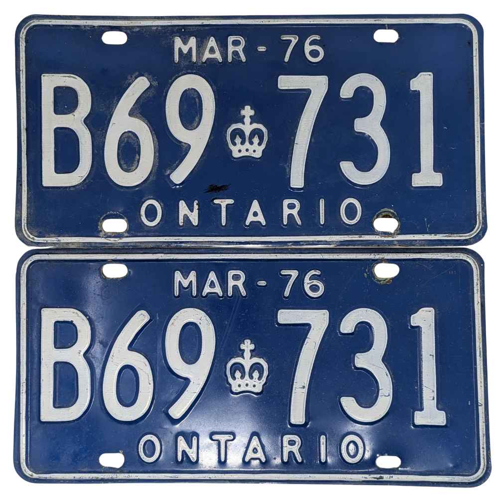 Pair of 1976 Ontario License Plates - Parry's Vintage